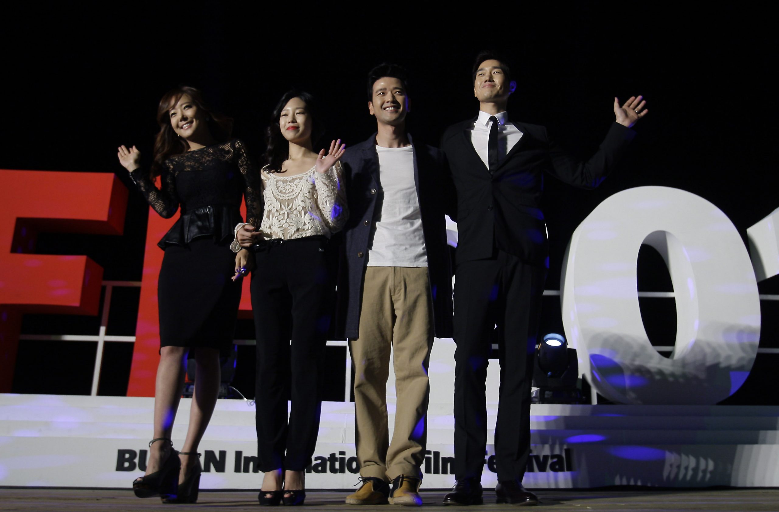 Bae Su Bin Net Worth in 2023 - Wiki, Age, Weight and Height ...