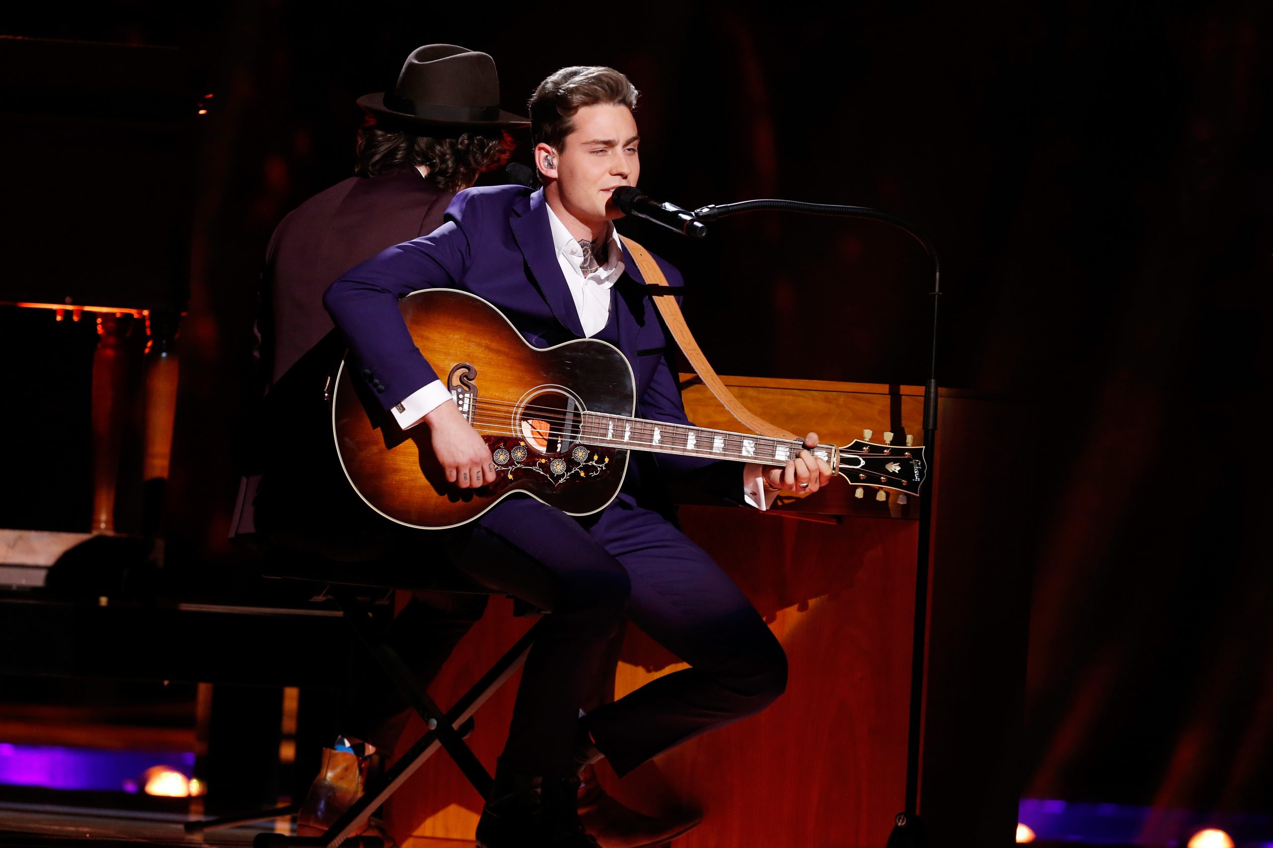 Douwe Bob Net Worth in 2023 - Wiki, Age, Weight and Height ...