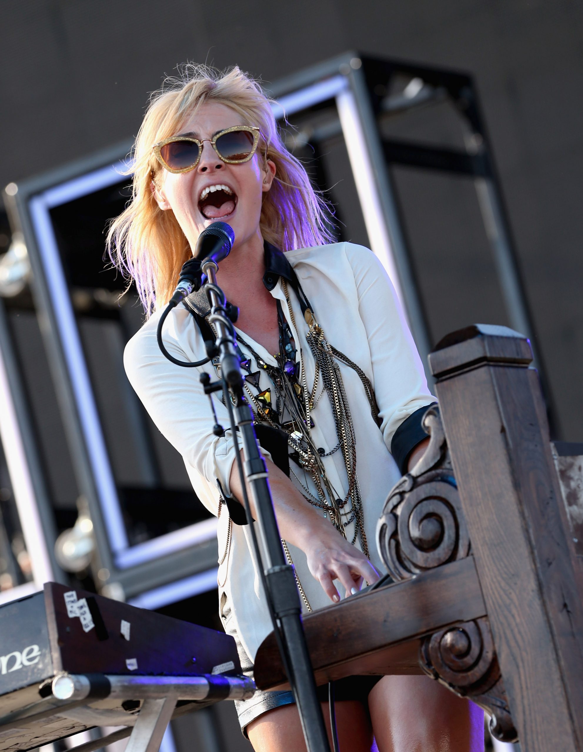 Emily Haines Net Worth in 2023 - Wiki, Age, Weight and Height ...