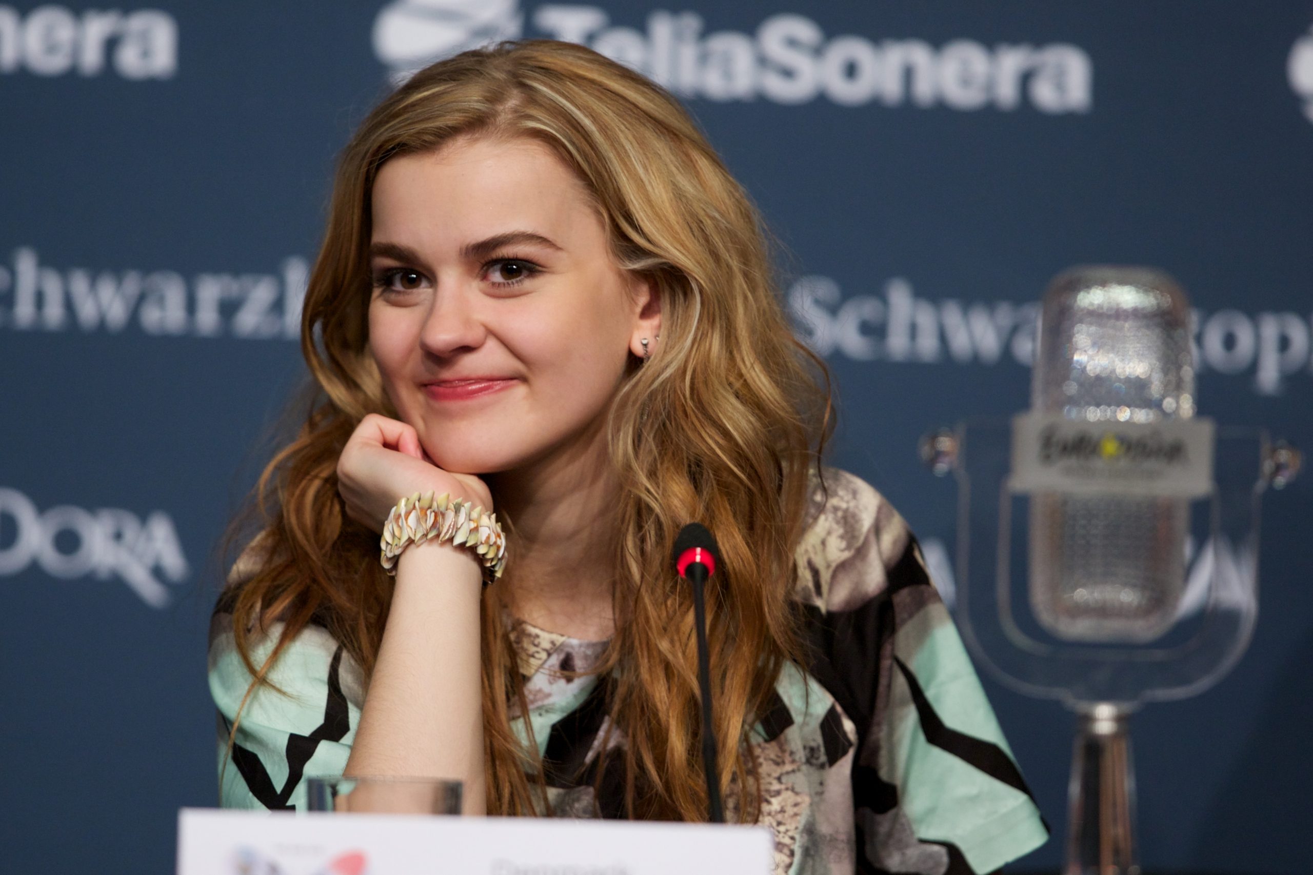 Emmelie de Forest Net Worth in 2023 - Wiki, Age, Weight and Height ...