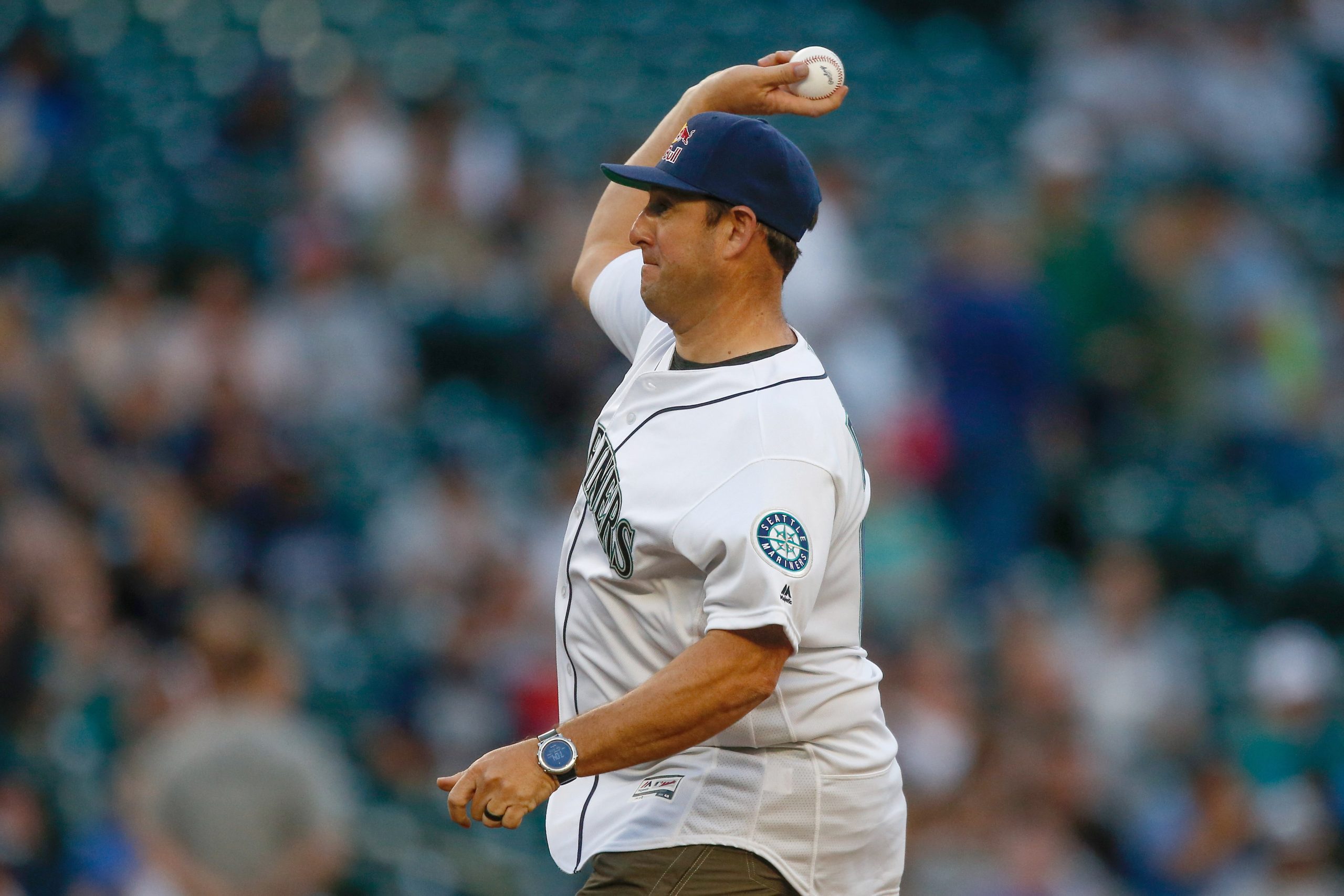 Luke Aikins Net Worth in 2023 - Wiki, Age, Weight and Height ...