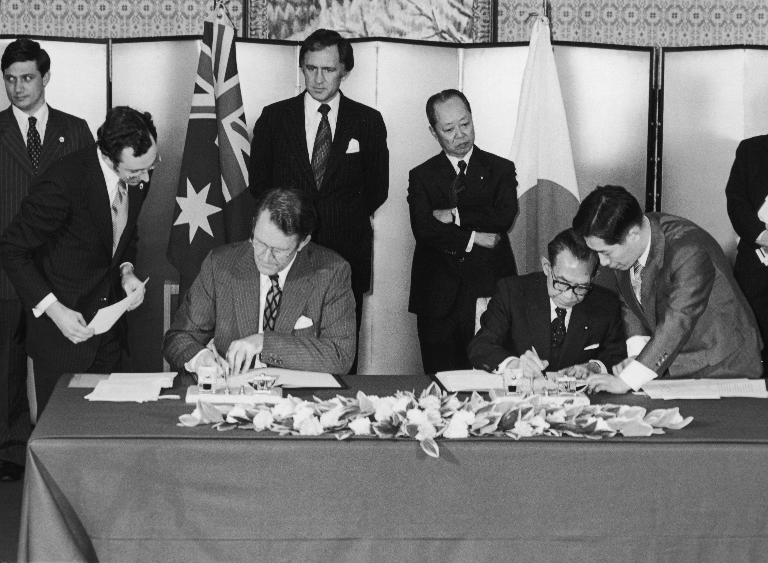 Malcolm Fraser Net Worth in 2023 - Wiki, Age, Weight and Height ...