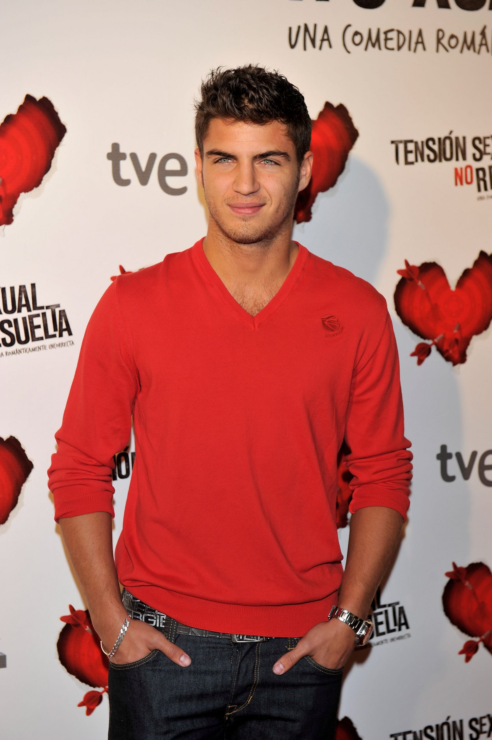 Maxi Iglesias Net Worth in 2023 - Wiki, Age, Weight and Height ...