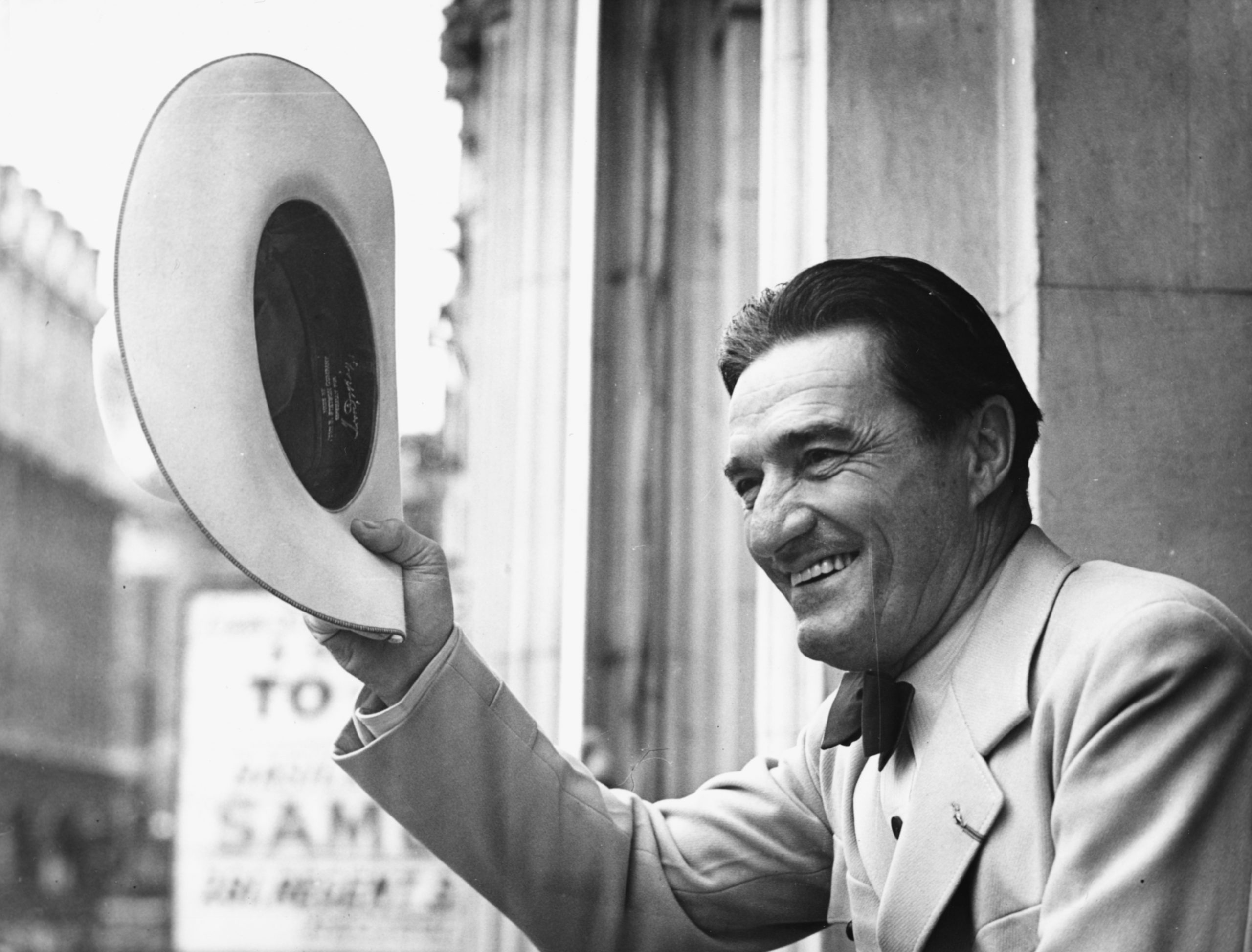 Tom Mix Net Worth in 2023 - Wiki, Age, Weight and Height, Relationships ...